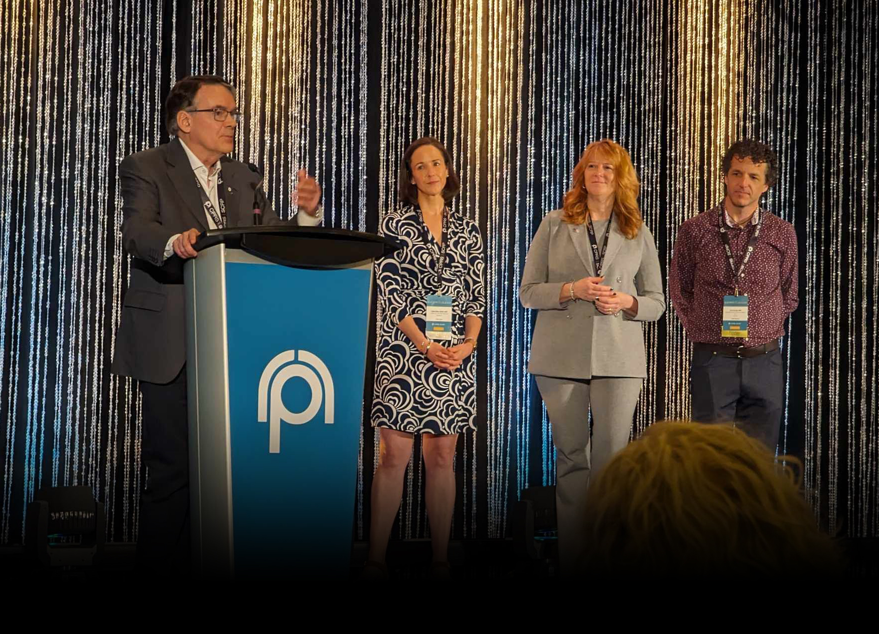 Daniel Granger reçoit l’Écusson du service public de la Société ...